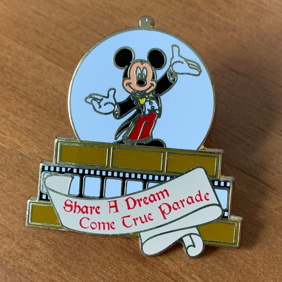 Disney | Jewelry | Disney Mickey Mouse Collectible Disney Pin | Poshmark